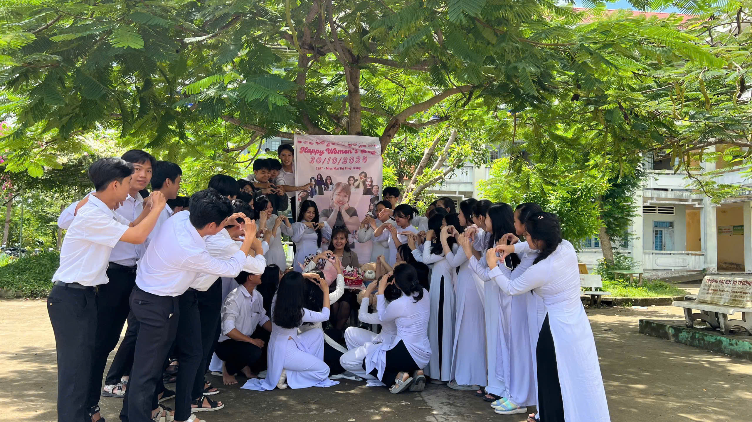 Thư viện ảnh - Lớp 12A7